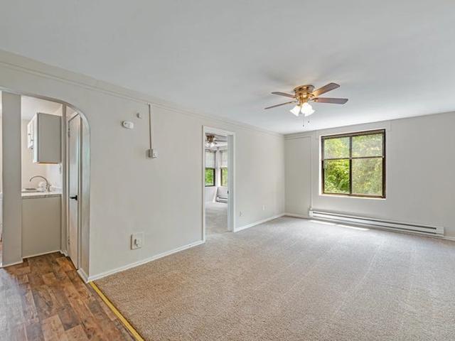 873 Boggs Ave, Pittsburgh, PA 15211
