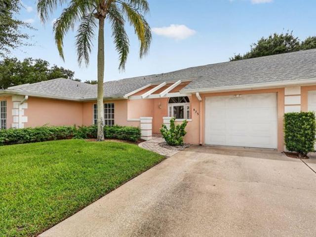 873 Lake Orchid Cir, Vero Beach, FL 32962