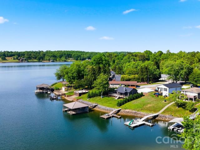 873 Pine Tree Road