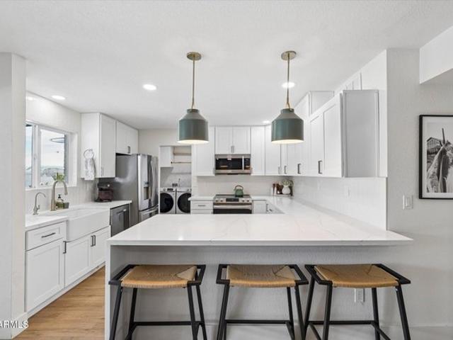 873 W Shannon St, Chandler, AZ 85225