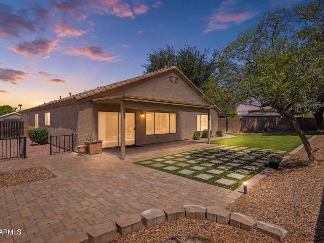 8744 w lone cactus drive
