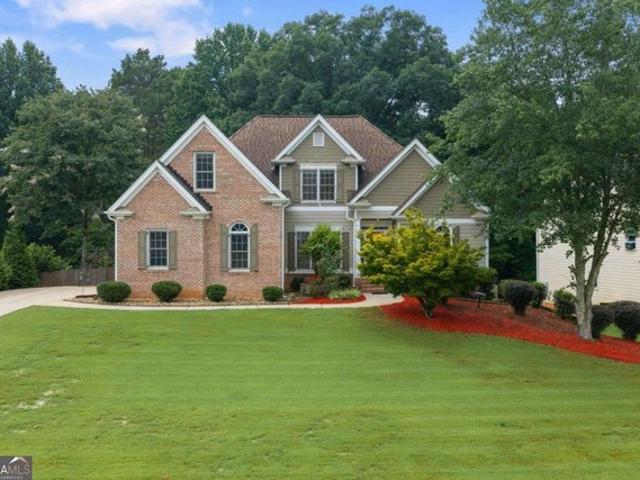 8745 Stone River Dr, Gainesville, GA 30506