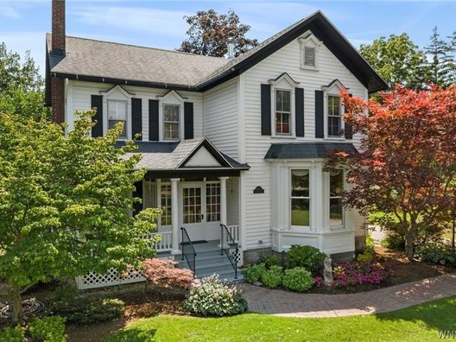 8745 Tonawanda Crk Rd, Clarence, NY 14032
