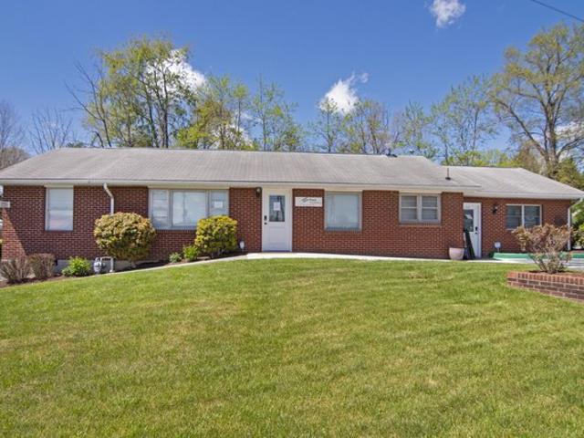 8747 S Seneca Trl, Ronceverte, WV 24970