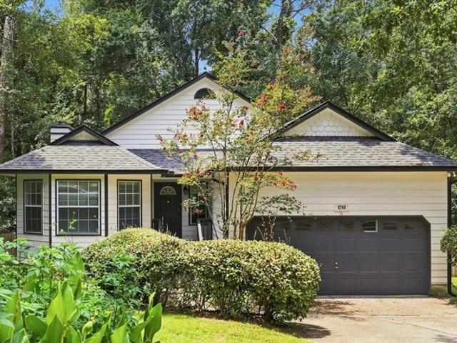 8748 Minnow Creek Dr, Tallahassee, FL 32312