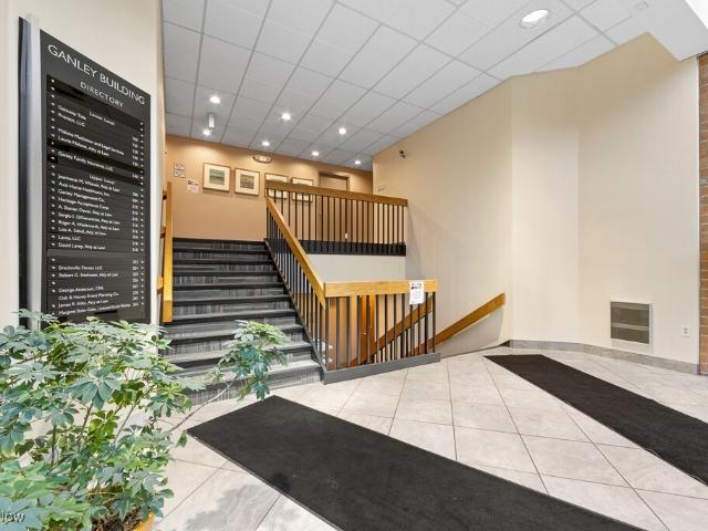 8748 Brecksville Road 224