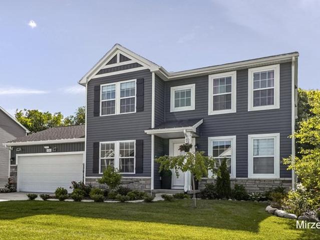 8748 Prairie Stone Dr SW, Byron Center, MI 49315