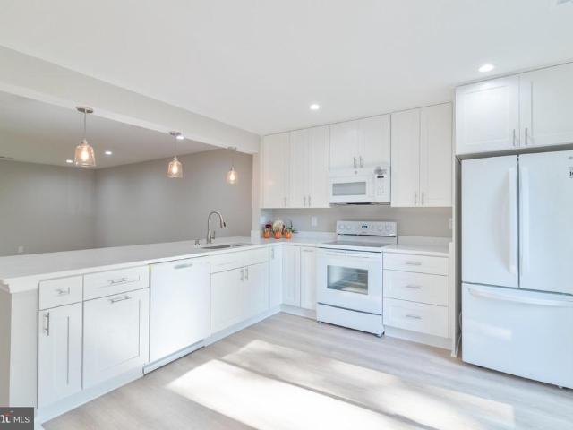 8748 Ridge Hollow Court