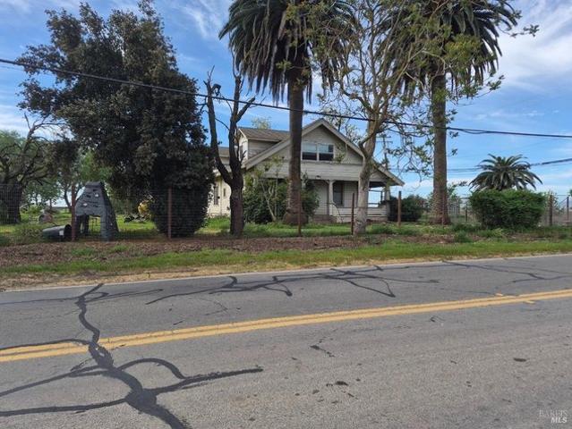 8748 Robben Rd, Dixon, CA 95620