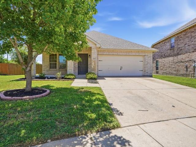 8740 Noontide Dr, Fort Worth, TX 76179
