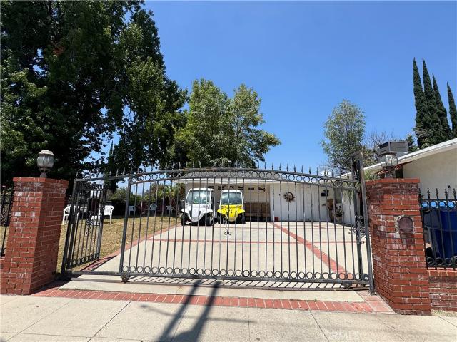 8740 Winnetka
