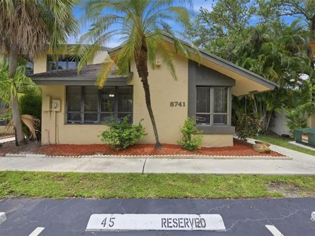 8741 Cleary Blvd, Fort Lauderdale, FL 33324