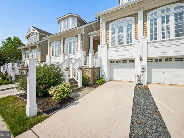 8741 Lake Edge Drive
