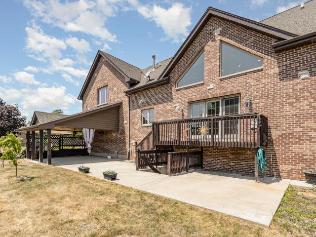 8741 W Blackthorne Way