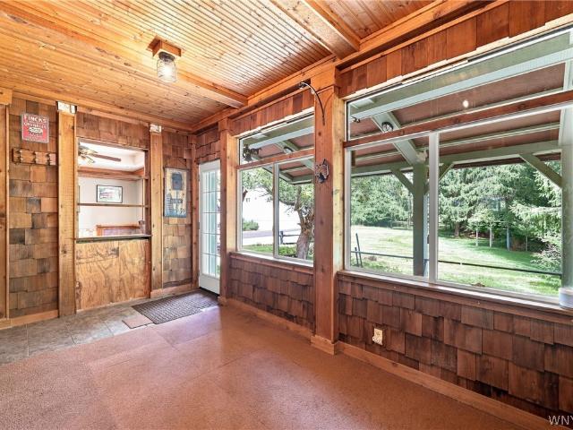 8742 Lower East Hill Road