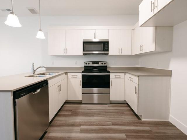 874 Hemsworth Way Unit R102, Saratoga Springs, UT 84045