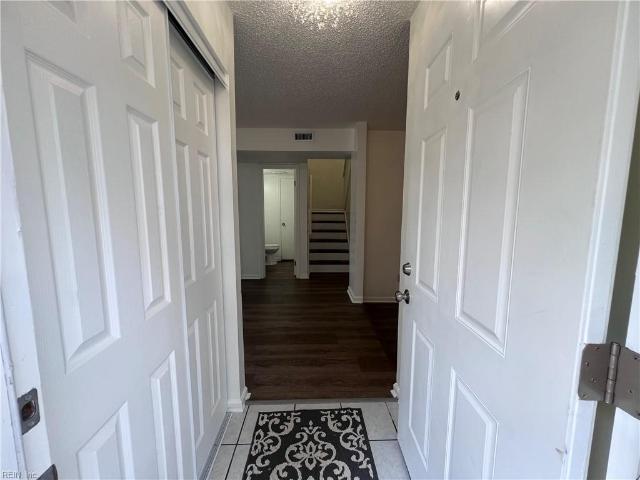 874 Jamestown Landing RD