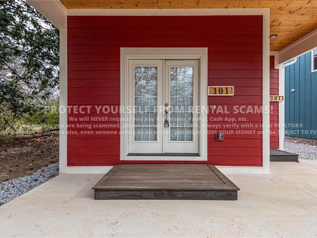 874 S Hill Avenue 101