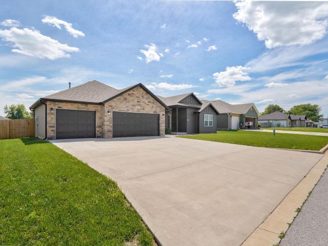 874 W Charlotte Court