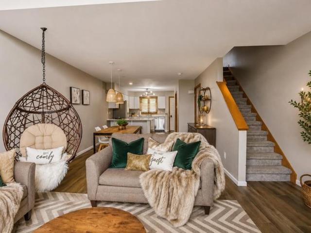 874 Xanadu Rd, Wisconsin Dells, WI 53965
