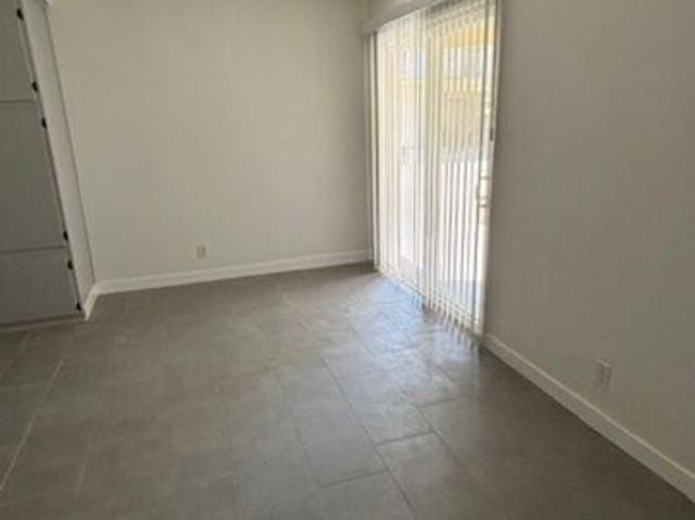 8759 Tobias Avenue apt 05