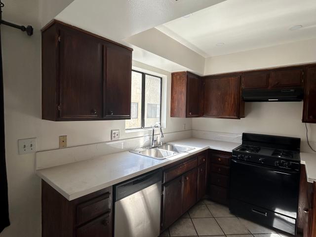 8750 Kester Avenue, Unit 31, Panorama City, CA 91402