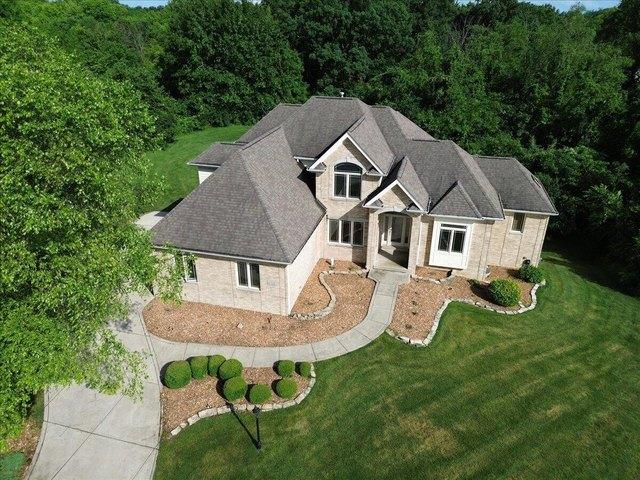 8751 Bridgewater Ct, Crown Point, IN 46307