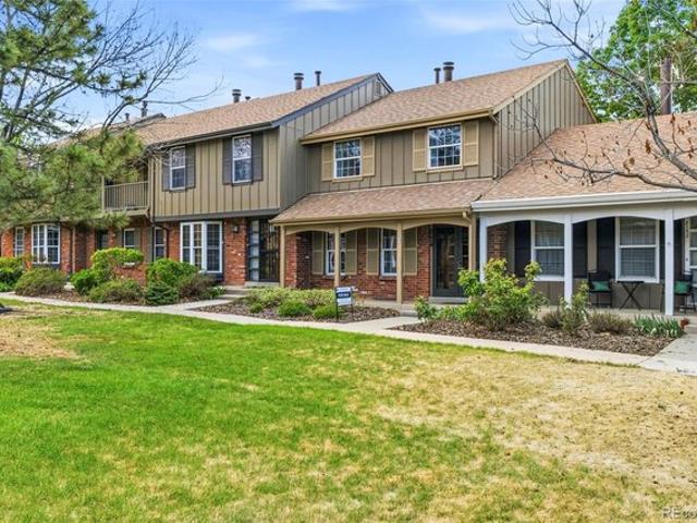8752 E Amherst Dr Apt B, Denver, CO 80231
