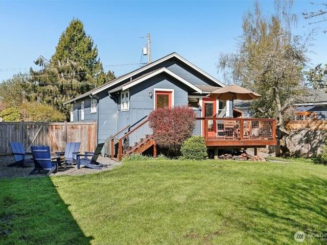 8752 2nd Ave NW, Seattle, WA 98117