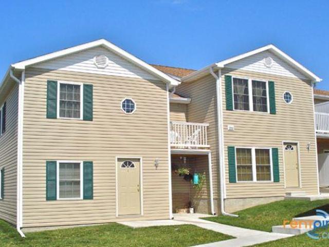 $875 / 3br 1100ft² Located just off 27th between Cornhusker & Superior 3981 N 26 Street