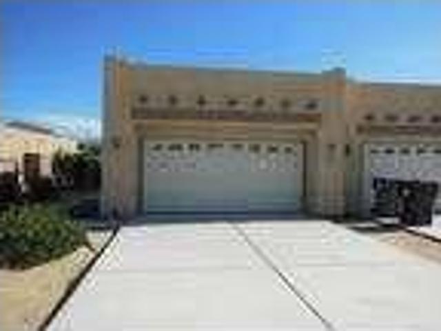 $875 / 3br 677ftÂ² GRANITE COUNTERTOPS & 2 CAR GARAGE 3bed/2bath