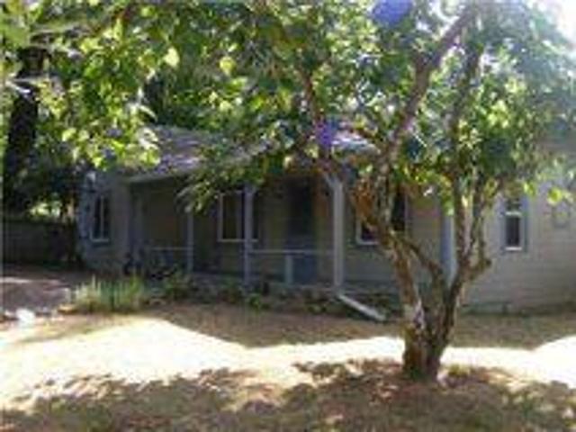 $875 / 2br COUNTRY HOME VIDA