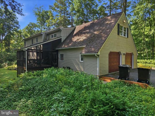 875 Greenview Drive