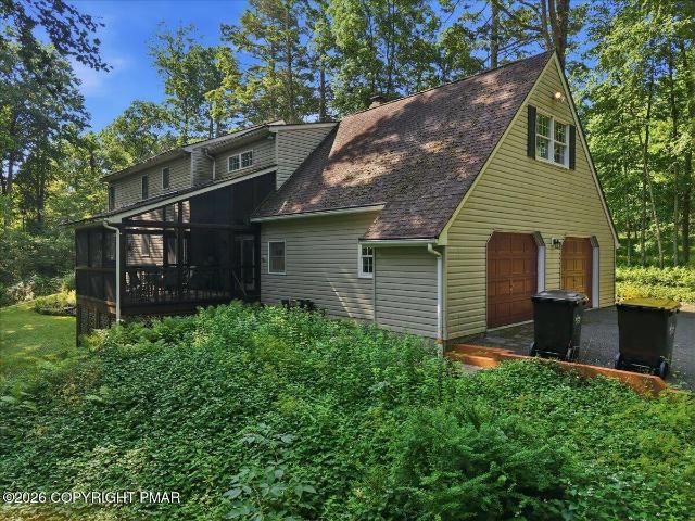 875 Greenview Drive