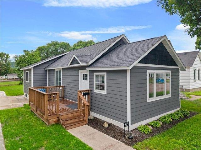 875 E King St, Winona, MN 55987