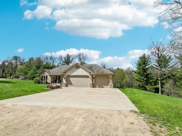 875 Fawn Lane
