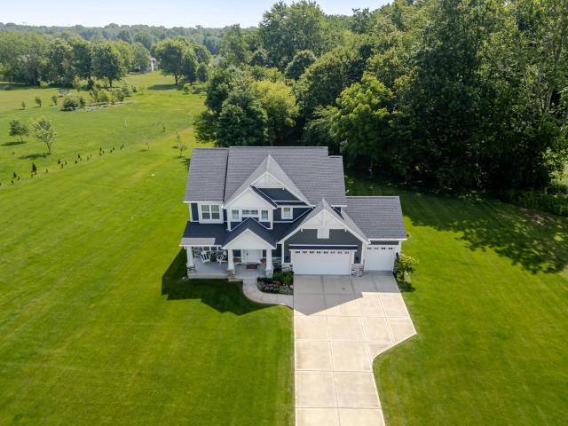 875 Farmview Drive