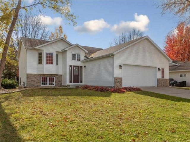 875 Myer Dr NE, Owatonna, MN 55060