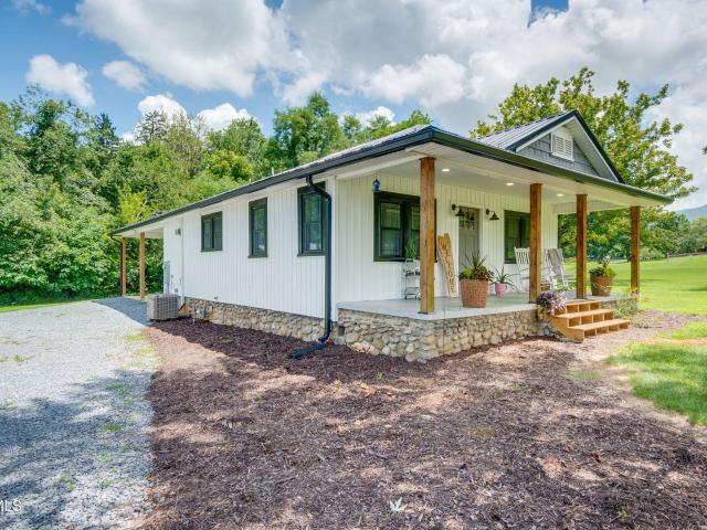 875 Rock Creek Road