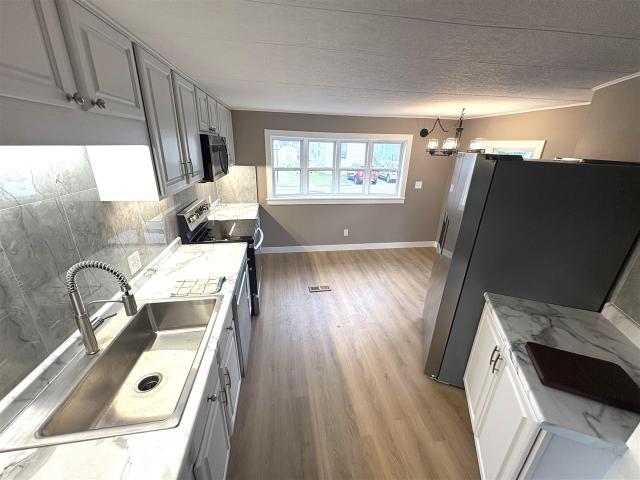 875 W Grand River Avenue # 79