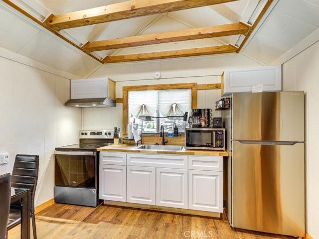 875 Virginia Ct, Lake Arrowhead, CA 92352 | MLS #DW26035 | Compass