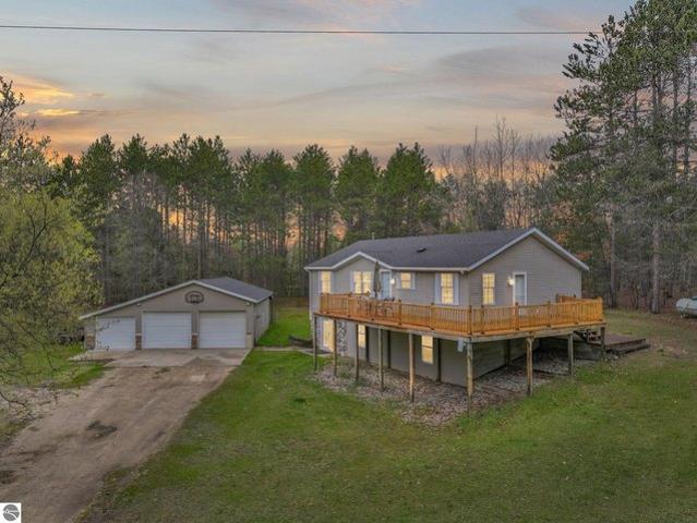 8765 E 10 Rd, Manton, MI 49663