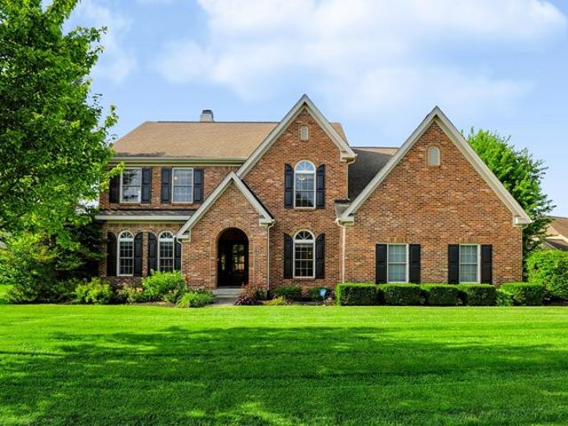 8765 Lily Ct, Zionsville, IN 46077