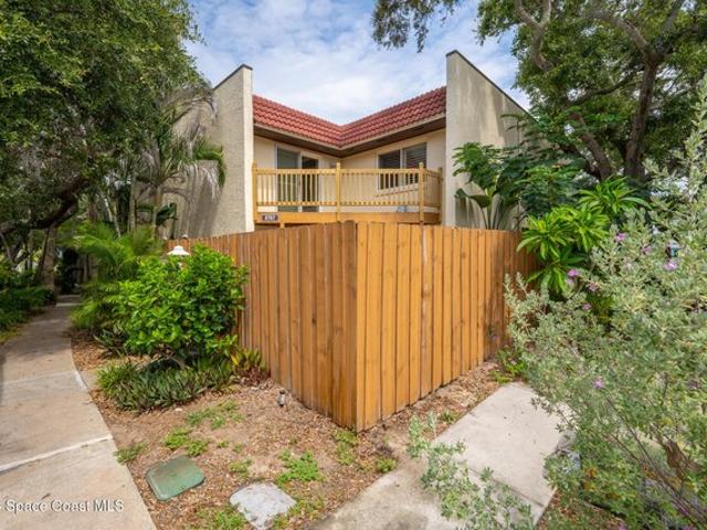 8767 Live Oak Ct, Cape Canaveral, FL 32920