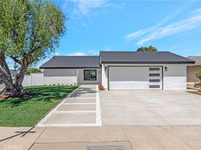 8761 Anthony Dr, Huntington Beach, CA 92647