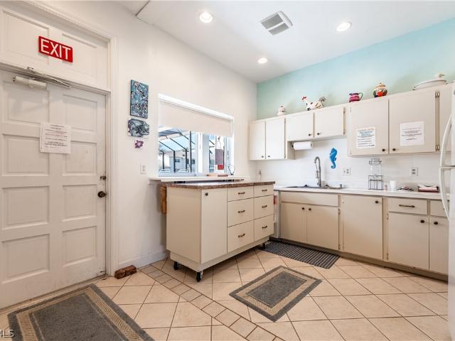 8761 Lueck Ln, Unit 3, Fort Myers, FL 33919 | MLS #2026011