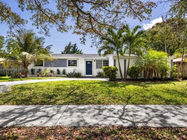 8762 SW 192nd St, Cutler Bay, FL 33157