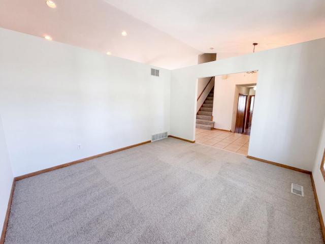 8763 Autumn Oaks Drive
