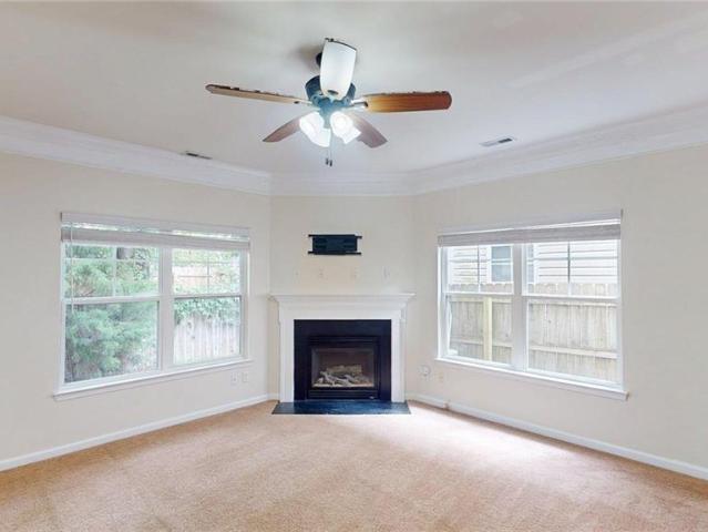 876 Gem CT