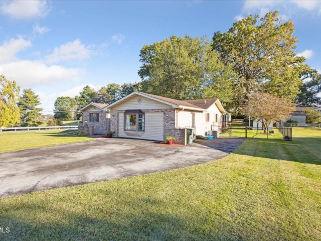 876 Northeast Edgemont North Street